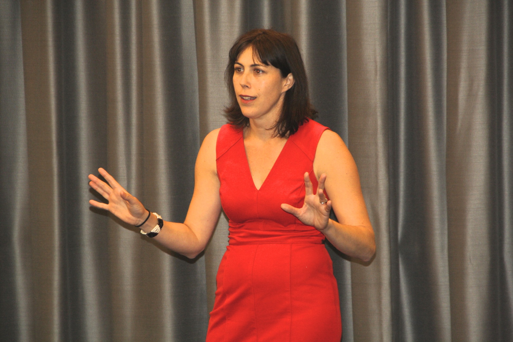 Poet Jen McClanaghan Kicks Off MARS Season – The Quadrangle